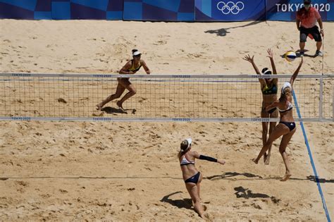 April Ross Alix Klineman Win Tokyo Olympic Gold In Beach Volleyball