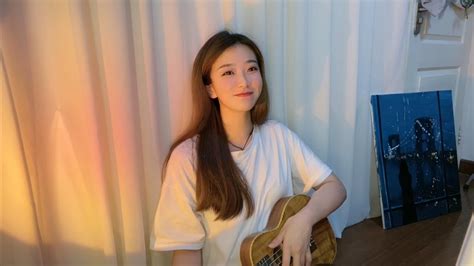 一个集安静美貌又落落大方的美女一首梁静茹的《暖暖》，惊艳时光 Youtube