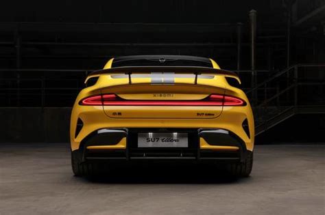 小米su7 Ultra官方图片小米su7 Ultra壁纸小米su7 Ultra高清大图懂车帝