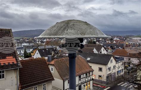 Мобилни телефони звъняха едновременно в Германия при изпробване на система за предупреждение при