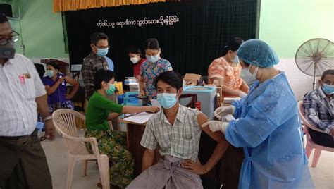 တွံ တေးမြို့ပြည်သူ့ဆေးရုံ၌ အသက် ၁၈ နှစ်အထက်ရှိ ပြည်သူများအား ဒုတိယအကြိမ် ကိုဗစ် ၁၉ ရောဂါ ကာကွယ