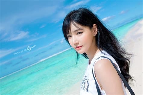 Han Ga Eun Bikini In The Beach Part 2