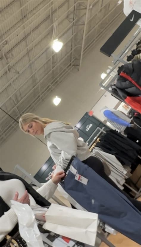 Christmas Shopping And Cap 2 Sexy Collage Girls 🥵💦 Forum