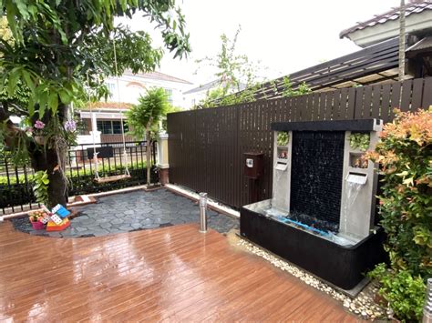 การติดระแนงข้างบ้านแนวตั้ง Loft Decor รับทำรั้วไม้ระแนง ระแนงบังตา โทร 0839221002