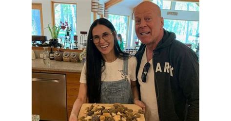 Деми Мур публикува снимка с Брус Уилис и една от дъщерите им Снимка