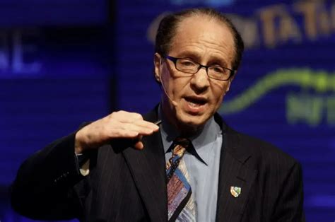 인류는 7년 내 ‘영생 얻을 것”‘예언 86 적중 미래학자의 예측