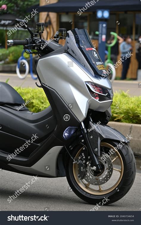 229件の「nmax」の写真素材、画像、写真 Shutterstock