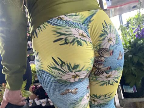 Hot Ass Close Up Spandex Leggings And Yoga Pants Forum