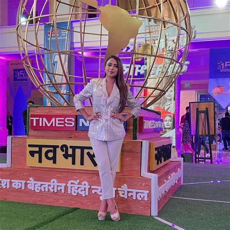 Ridhima Pathaks Feet