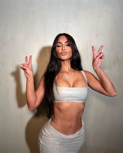Inspired By Kim Kardashian 3 Total Body Gym Moves Poosh