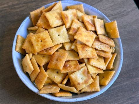 10 Fancy Crackers To Jazz Up Your Soup The Kitchn