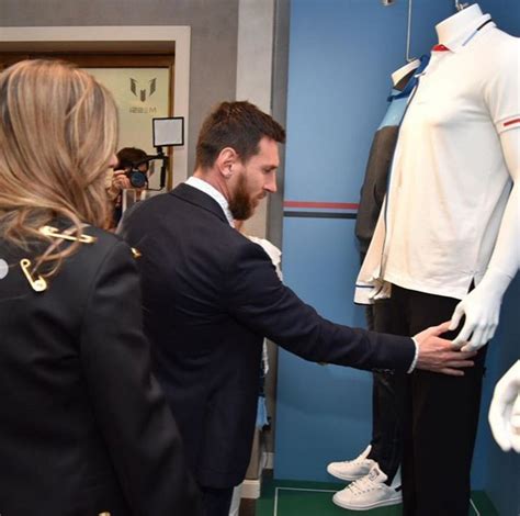 მესიმ ტანსაცმლის საკუთარი ბრენდი წარადგინა ფოტო რადიო ფორტუნა Fortuna Ge