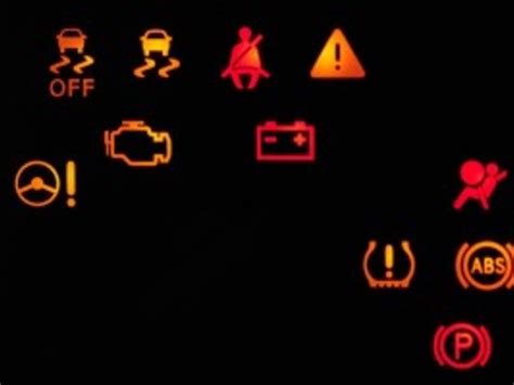 What Your Check Engine Light Means Flashing Solid Or On Off FIXD