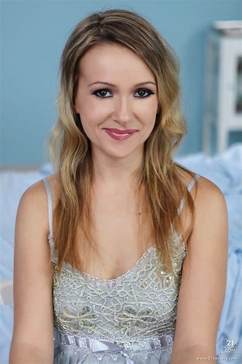 Fotos De Novinhas Novinha Nafavela Com Coroa Fudeno Fotos De Mulher Pelada Super Nua