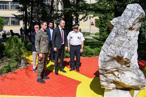 Министерот Мисајловски во посета на припадниците на баталјонот на Специјални сили Волци Вие