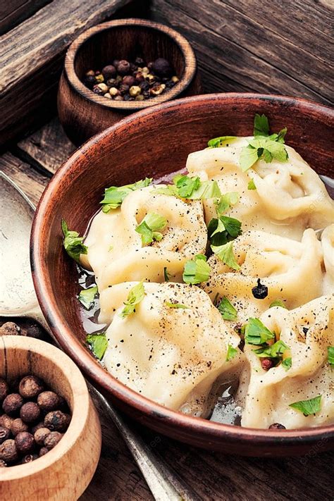 러시아 만두 Pelmeni 나무 소박한 배경에 러시아 고기 만두 사진 및 무료 다운로드를위한 그림 Pngtree