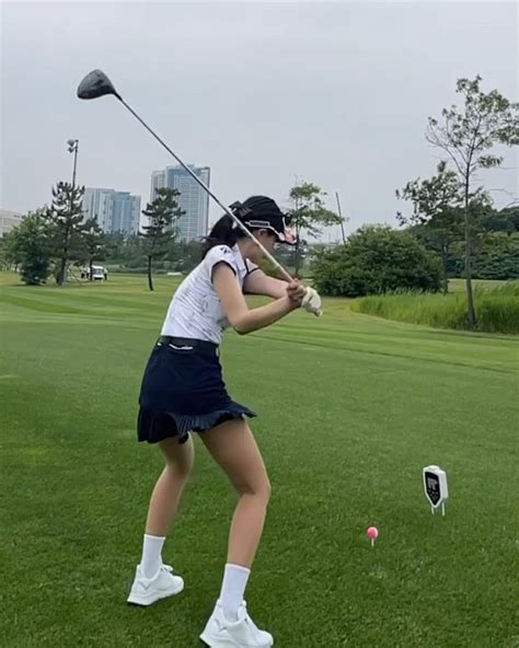 슬로우로 보는 완벽한 임팩트 타이밍 다운스윙 좋아요😘🥰😍 아이언스윙 골프레슨 드라이버스윙 다운스윙 Golf 프로골퍼 Golfswing 골프 골프스윙