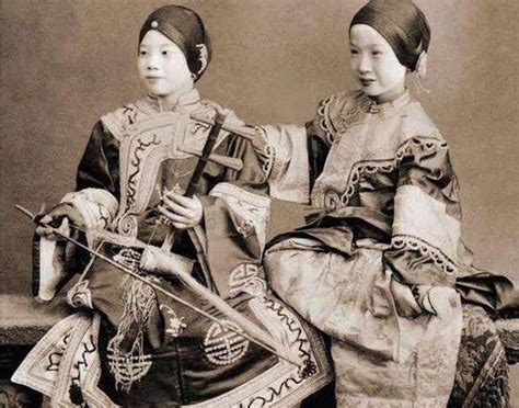 珍貴舊影像 晚清真實的青樓女子黑白照片！ 每日頭條
