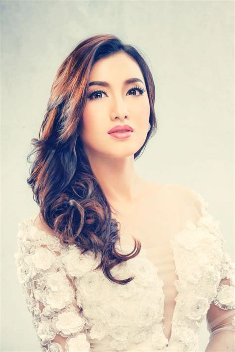 Myanmar Celebrities Attractive Model Girl Yu Thandar Tin