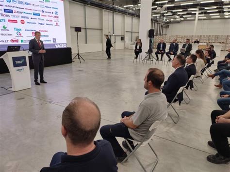 „Кемет електроникс“ ја отвори втората фабрика вредна 25 милиони евра работа за 360 лица