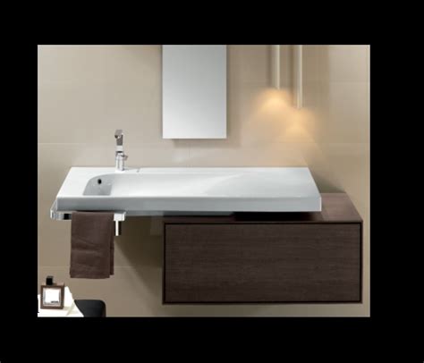 МИВКА ЗА СТЕНА ШКАФ Grandangolo