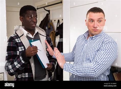 Refusing Service Hi Res Stock Photography And Images Alamy