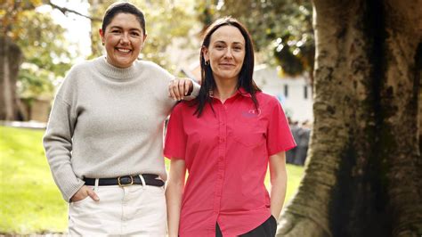 The Special Bond Thats Helping 28 Year Old Ali Moore In Breast Cancer