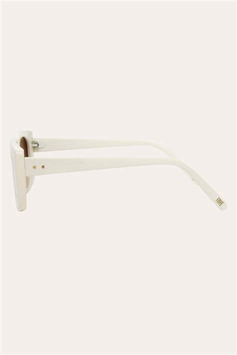 Ruby Womens Sunglasses The Frye Company