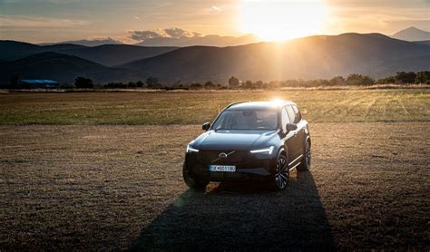 ТЕСТ Volvo Xc90 T8 Phev Ultra Dark Што е и уште поважно што не е
