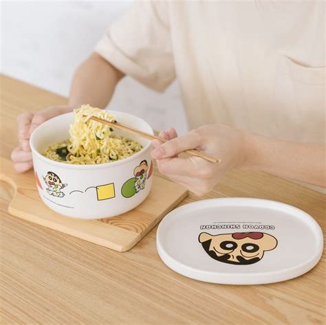 【全台】實在太可愛！ 7 11推全新「蠟筆小新」療癒小物 「2023年桌曆、鍵盤滑鼠、餐盤」全部萌過頭！ Foody 吃貨