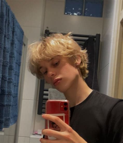 Pin By Fiachra On Digital Diary Cute Blonde Guys Blonde Guys Blonde