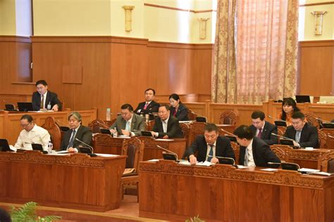 Ард нийтийн санал асуулгын тухай хуулийн шинэчилсэн найруулгын төслийг хэлэлцэн баталлаа