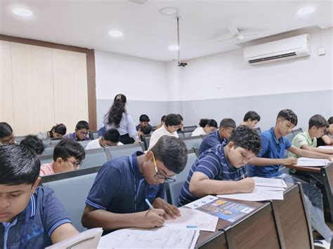সারা দেশে ১১ লক্ষাধিক ছাত্রছাত্রী অংশ নিল আকাশ এডুকেশনাল সার্ভিসেস