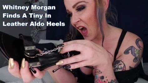 Whitney Morgan Finds A Tiny In Her Leather Aldo Heels Wmv Miss