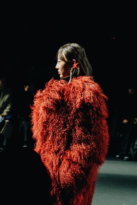 Seoul Fashion Week Hannah Shin Fall 2025 Collection — Kolor Magazine