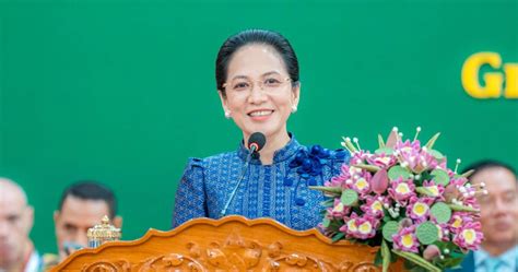 លោកជំទាវបណ្ឌិត ពេជ ចន្ទមុន្នី ហ៊ុនម៉ាណែត