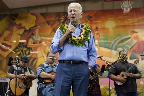 Joe Biden Us Präsident Schockt Mit Peinlich Auftritt Nach Flammen