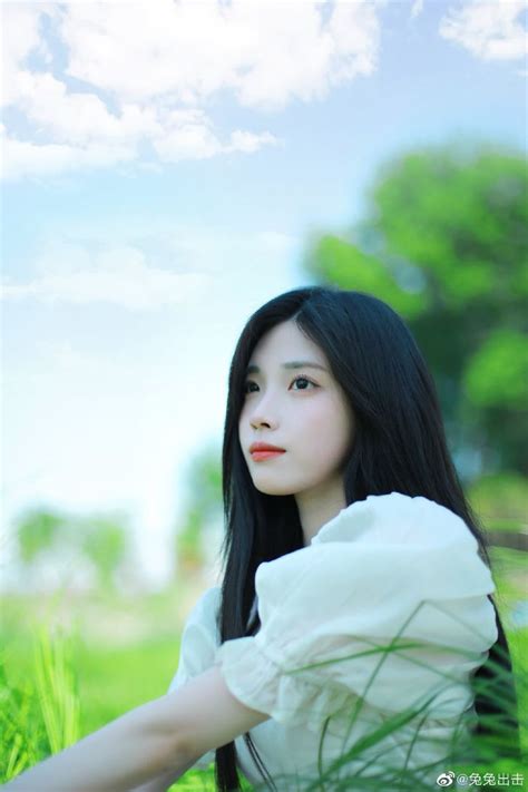 Ghim Trên 𝐔𝐥𝐳𝐳𝐚𝐧𝐠 𝐆𝐢𝐫𝐥