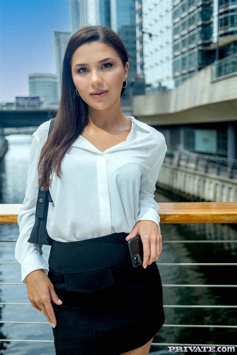 Ruby Reign R Classypornstars