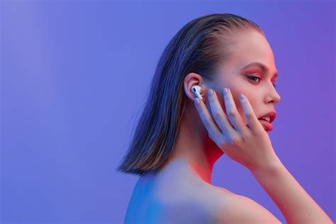 Les Célèbres écouteurs Apple Airpods 2 And Airpods Pro Disponibles à Prix