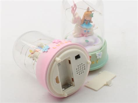 گوی شیشه ای چراغ دار موزیکال فانتزی