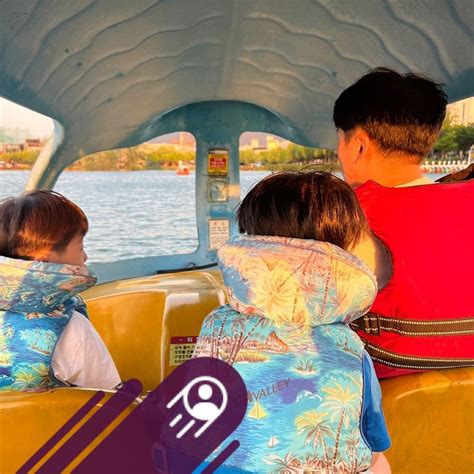 남편은 이걸 원했고 아내는 저걸 원했어요 그래서 결국 우린 ‘저걸로 타협했죠” 🤷‍♂️ 남편은 오늘도 말없이 고개를 끄덕입니다 그의 눈빛은 말하죠 ‘어차피 내가