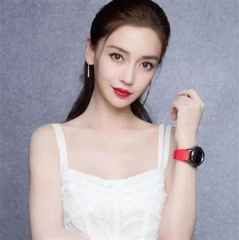真正气质的女人，颜值不是主要，关键是看这3点，一般人装不出来女生谈吐一个人