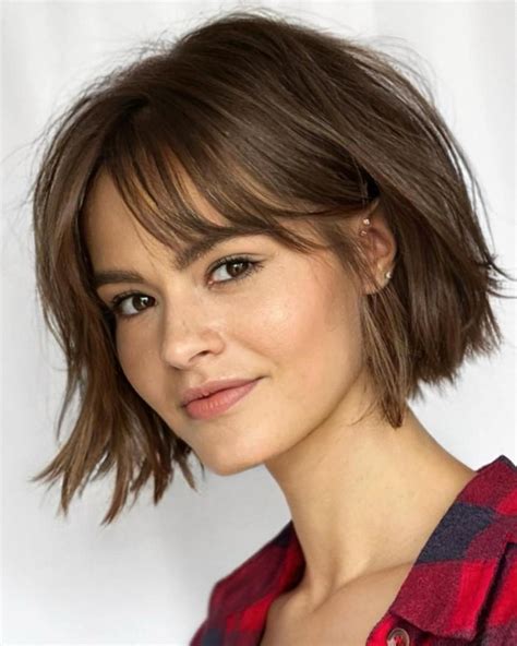 Cute Disconnected Chin Length Bob Chin Length Haircuts Short Bob