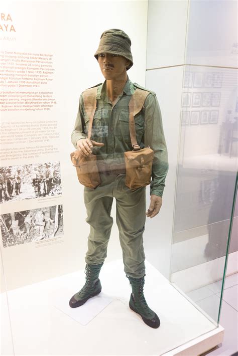 Malaysian Army Officer Uniform
