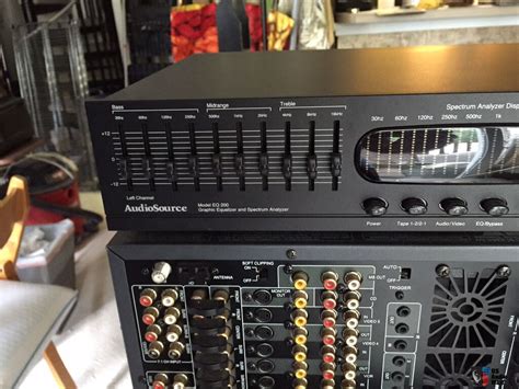 Audiosource Eq 200 Graphic Equalizer With Audio Spectrum Analyzer Photo 1032097 Uk Audio Mart