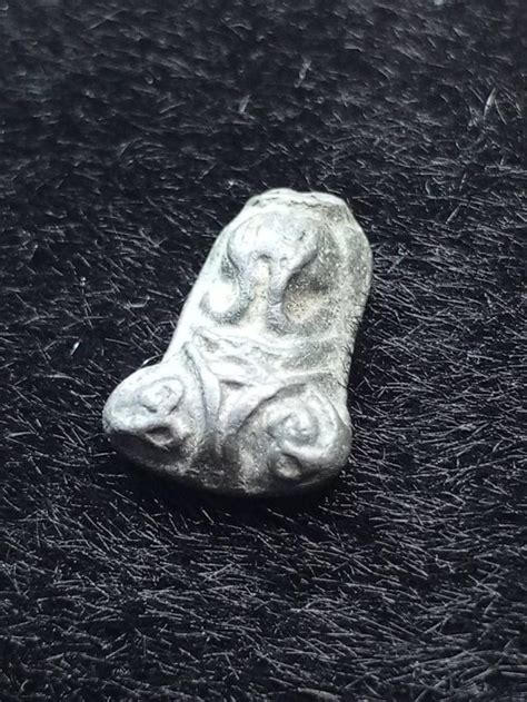 พระปิดตาหลวงปู่เอี่ยม วัดโคนอน Ennxo