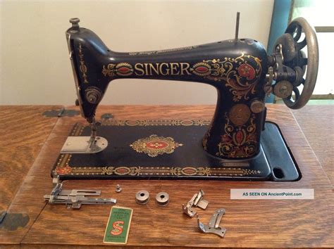 1910 Antique Singer Sewing Machine