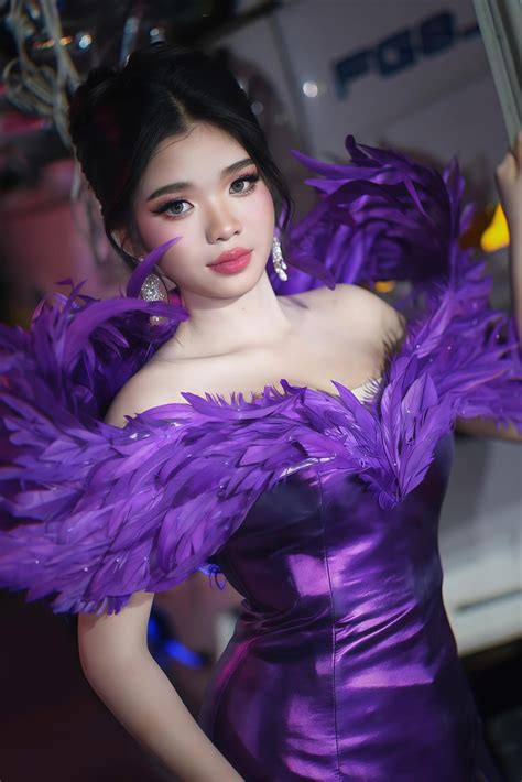 ท่าทางคือคัก อุ๋งอิ๋ง รัตนาภรณ์ เพชรบ้านแพง Facebook