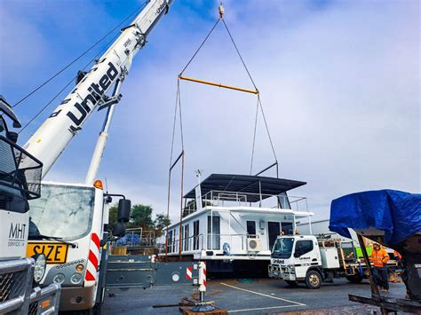 Modular Building Installation United Cranes